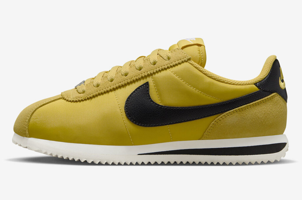 2023年発売Nike Cortez “Vivid Sulfur” | Shot Clock